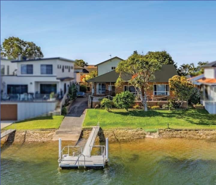 Waterfront Escape - Port Macquarie