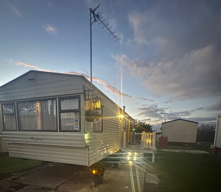 56 Santana Caravan - Brightlingsea