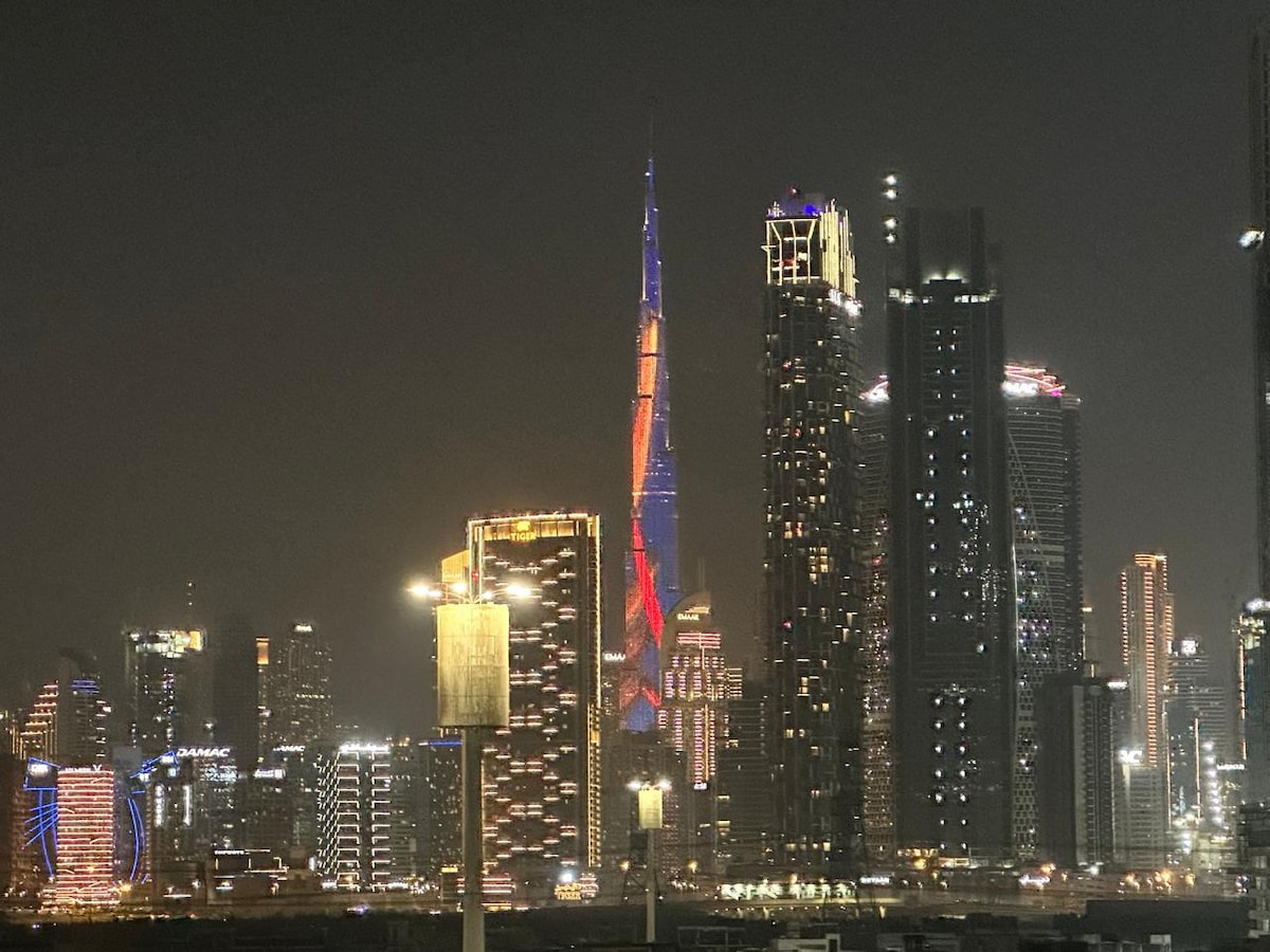 High Standing Apartment, Burj Khalifa View Ideal for Families - Flats ...