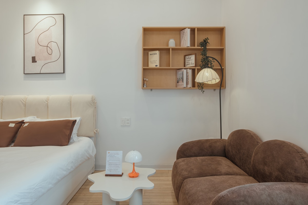 Center - Dragon Bridge - Night Market - Netflix - Quiet - Houses for ...