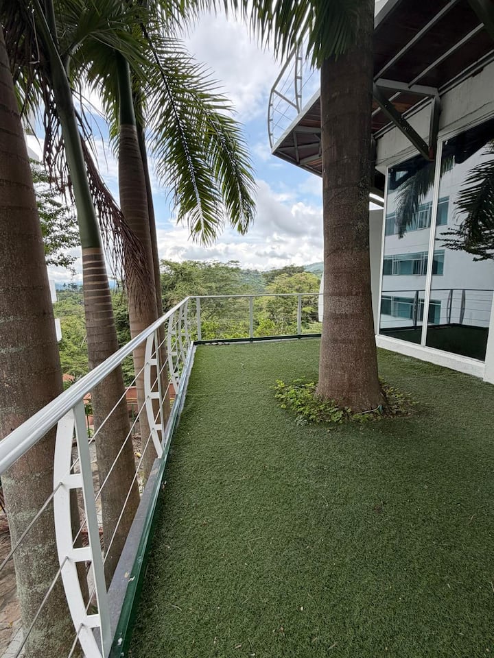 Lujosa Habitacion Cuádruple - La Mesa