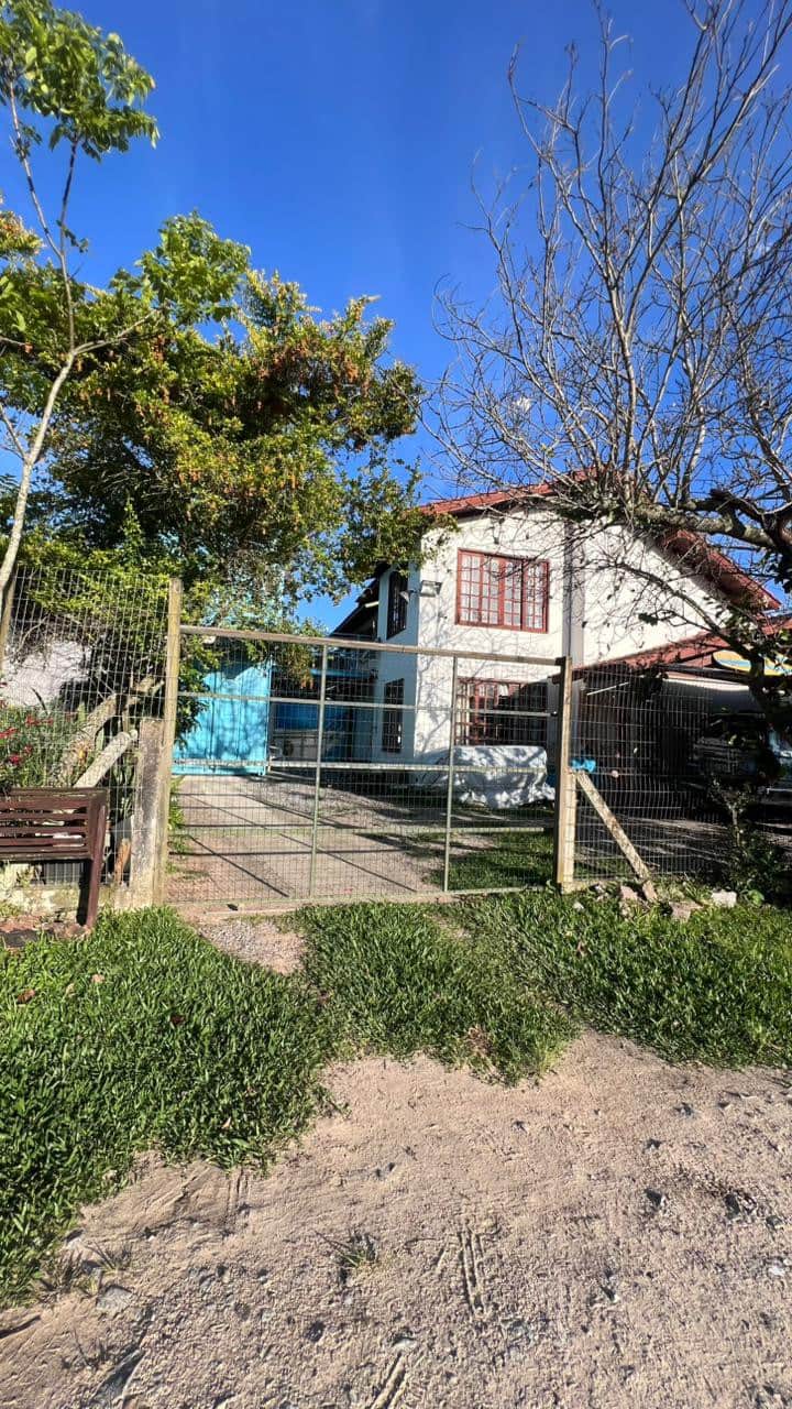 Casa A 200m Da Praia Central De Garopaba - Garopaba