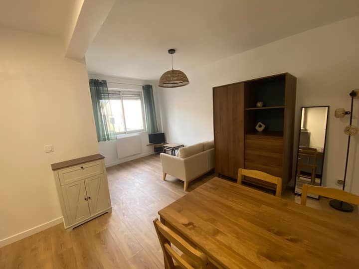 Maison De Ville Rénovée Proche Tramway - Bègles