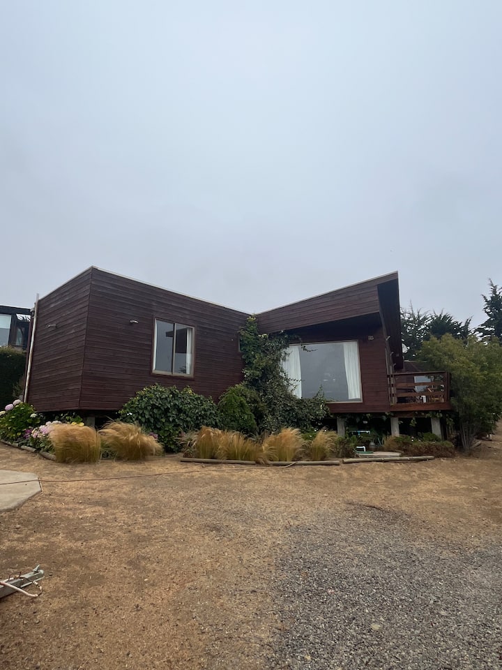 Casa Amplia, Ideal Para Familias Y Bien Ubicada - Pichilemu