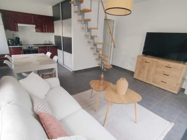 Charmante Maison T2 Avec Terrasse Proche Plage - Ouistreham