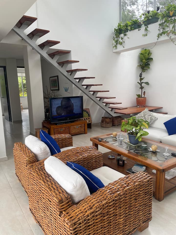 House Big+pool+tv+bbq+parking+laundry @Silvania - Silvania