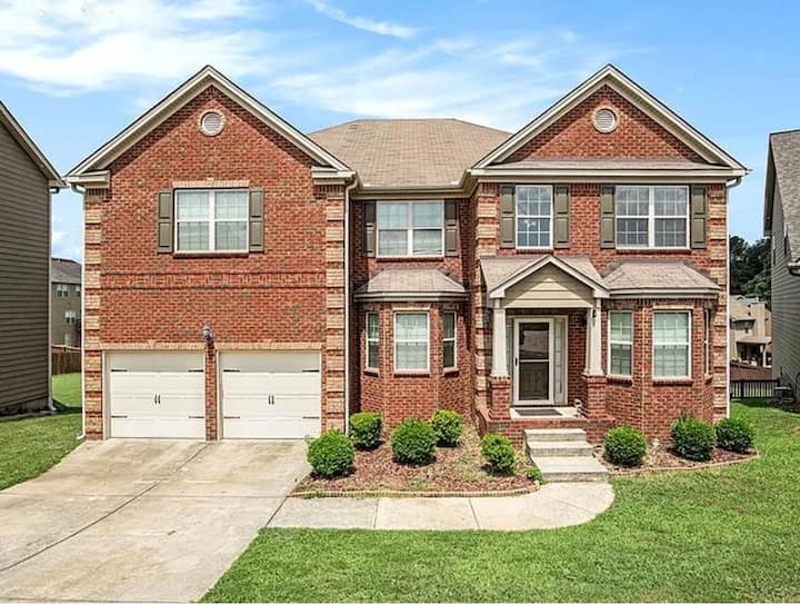 Jonesboro Retreat - Riverdale, GA