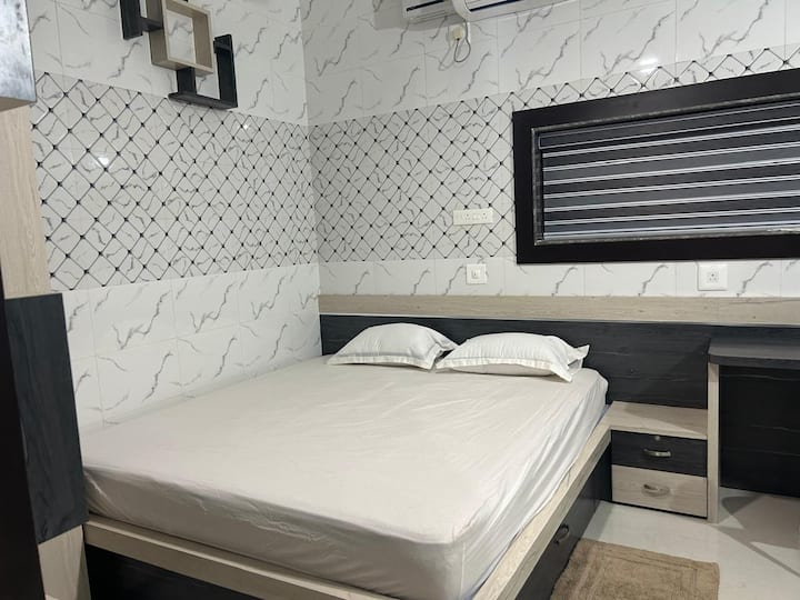 Rumi Homestays 101-room & Bathroom-ground Floor - Bhubaneswar