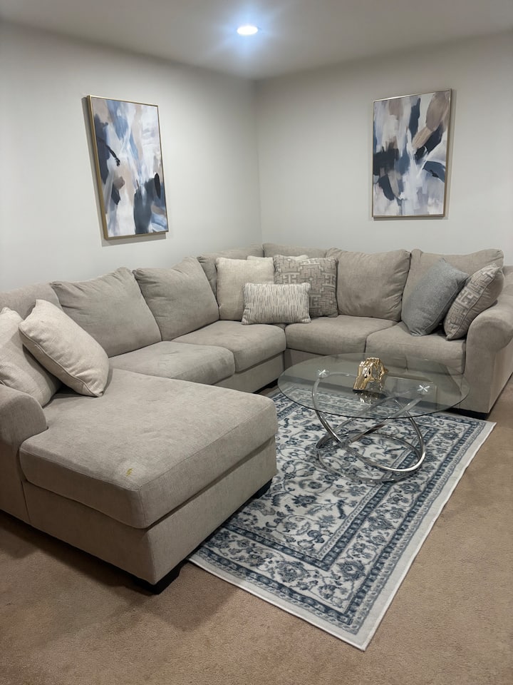 Huggable Charming Home - Milwaukee, WI
