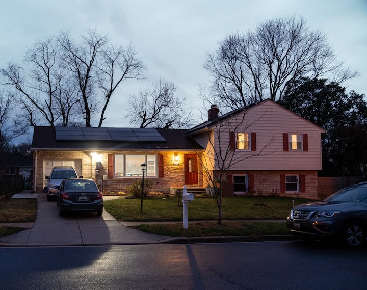 Modern Comfort & Convenience Near Dc - Largo, MD