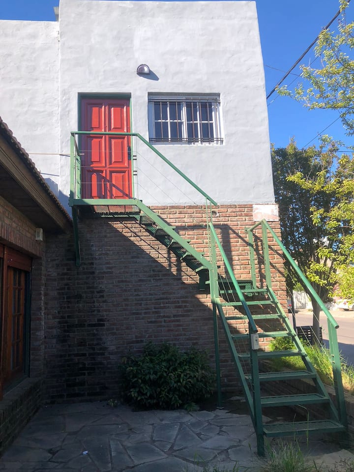 Hogar De Luz 
Departamento Para 2/3 Personas - Olavarría