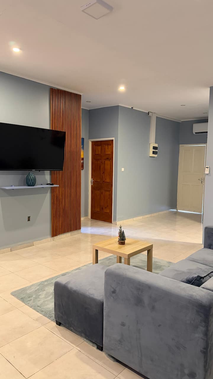 Spacious 2br App. Modern & Airy Blue Vibes - Suriname
