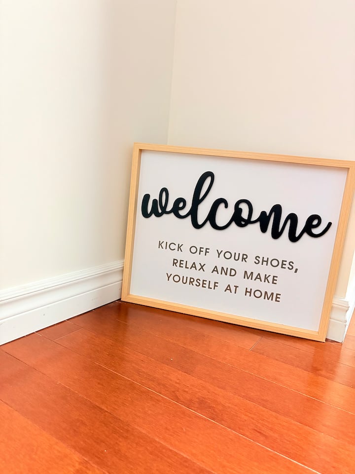 Cozy Modern Suite | 6 Min To Thermëa | Sleeps 4 - Pickering