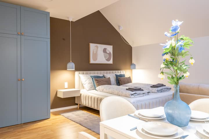 Stay Inn • Brownie Bliss Studio - Praga