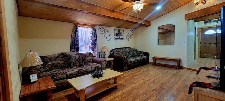 Charming Rustic Cozy Casita Near Sand Dunes - Alamosa, CO