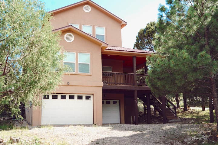 Cozy Cabin In The Forest - Ruidoso, NM