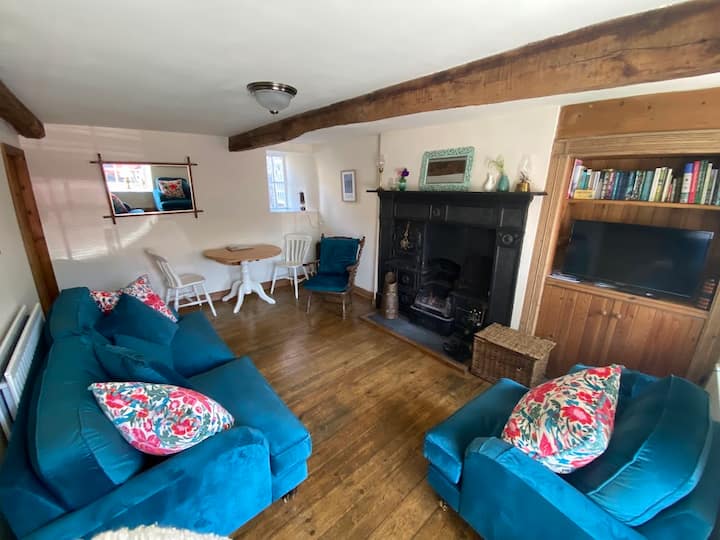 Eden Cottage, With Original Features & Open Fire - Kirkby Stephen