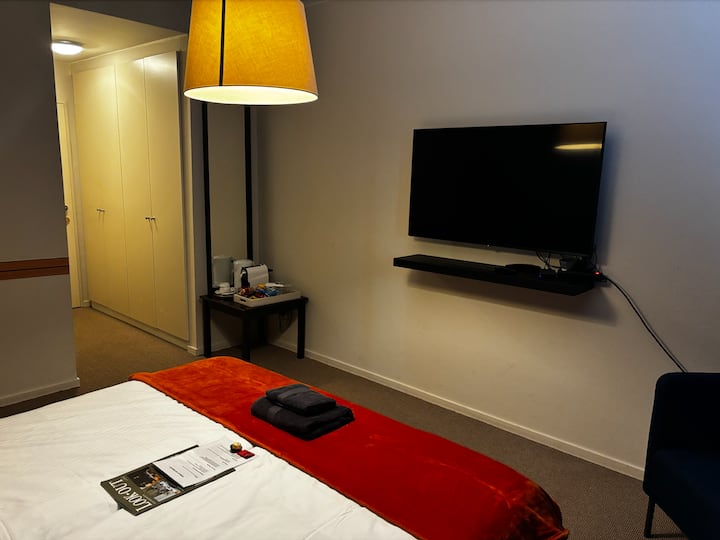 Luxe Studio Met Ensuite Badkamer - Wifi En Tv - Antwerp