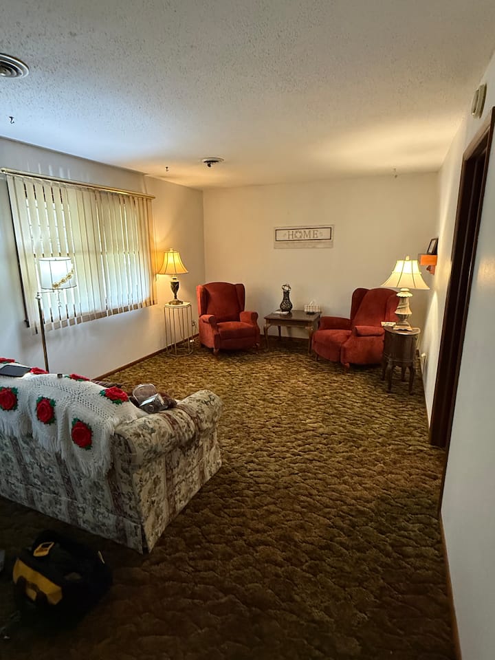 Step Back Into The 70s With Some Updated Flare. - Iola, KS