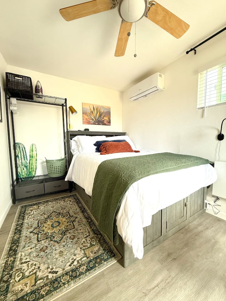 Central, Close To Trails, Shopping, Downtown - Tucson, AZ