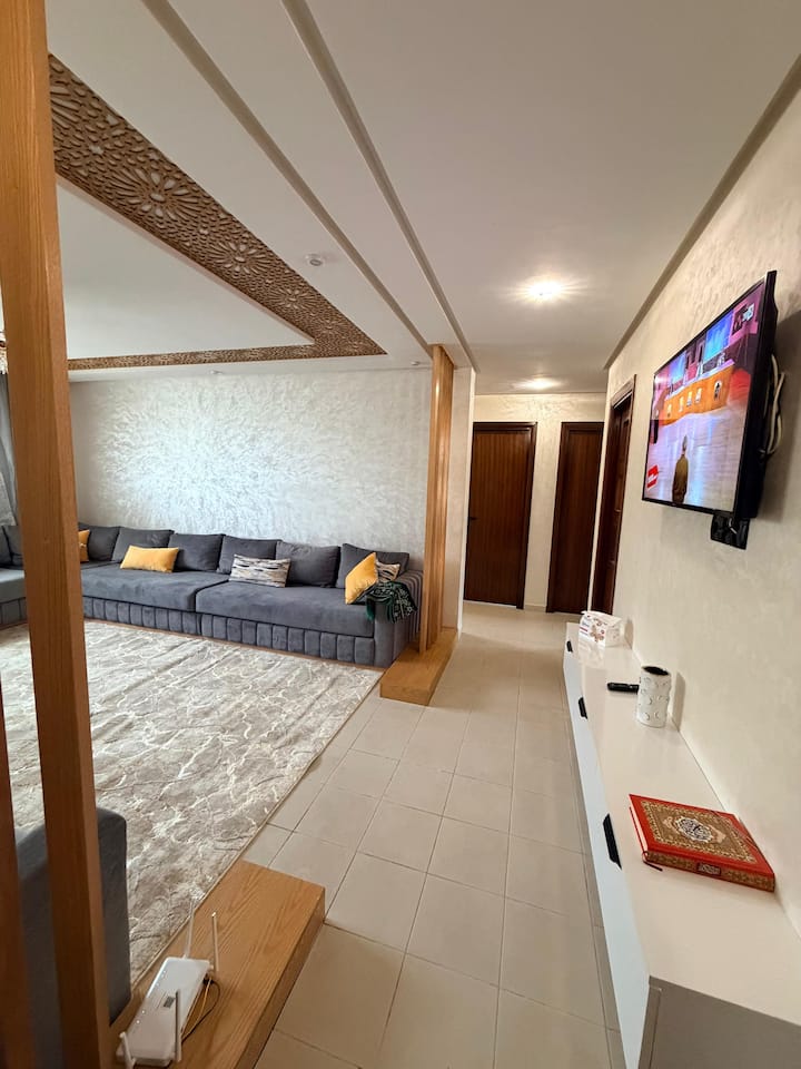 Belle Appartement à Rabat Sur La Corniche - Rabat