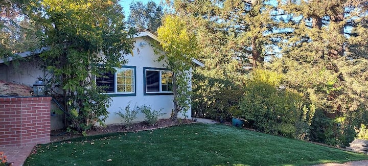 Cozy, Separate Guest House In The Pines On 2 Acres - Los Altos, CA