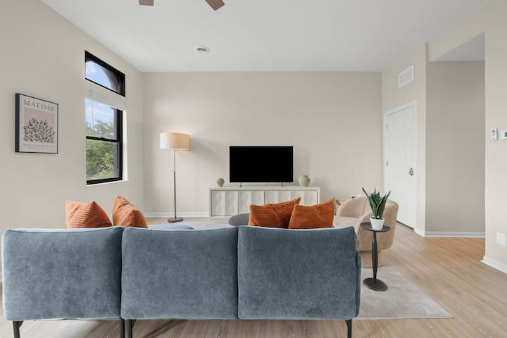 Otr Overview | Prime Location L Free Parking-tql! - Cincinnati