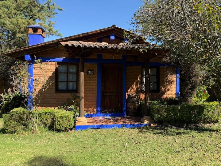 Cabaña Con Chimenea Y áReas Verdes En Pátzcuaro - Pátzcuaro