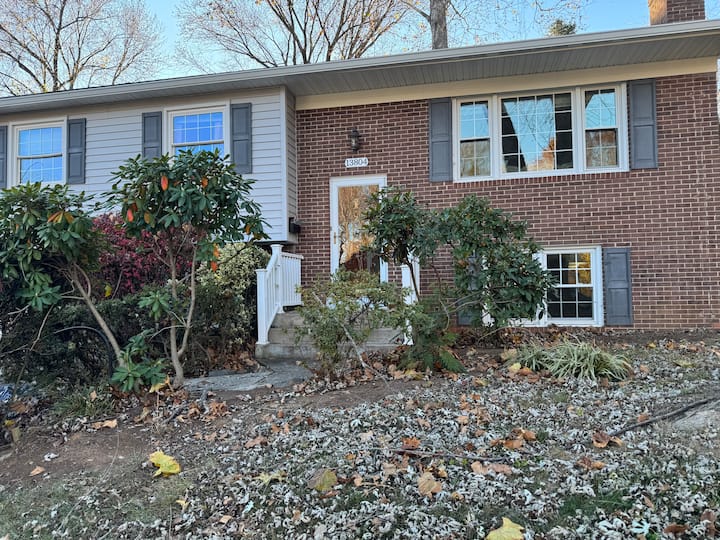 Beautiful House With Everything You Need - Manassas, VA