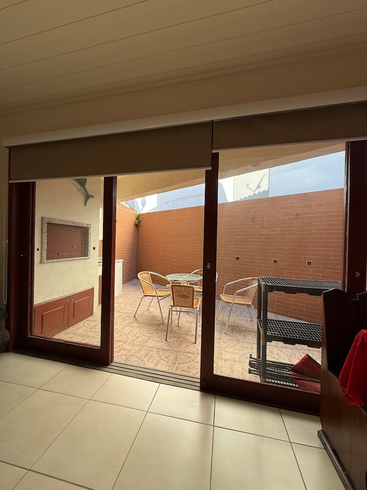 Duplex, Com Dois Quartos A 300m Da Praia - Florianópolis