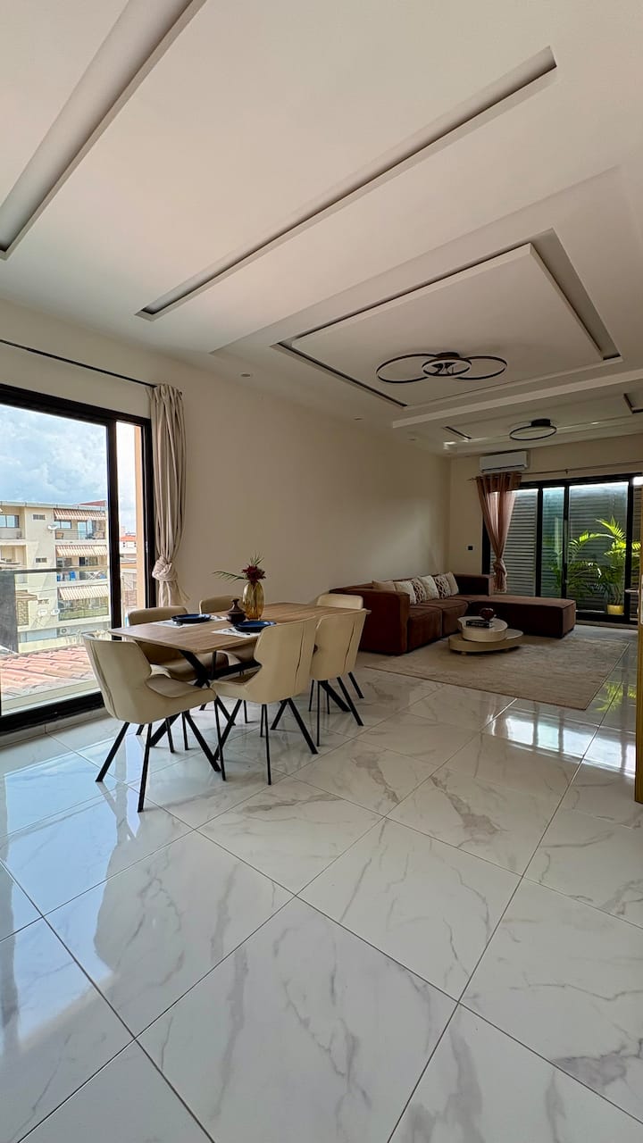 Résidence Yvette 
Confortable Appartement Type 3 - Abidjan