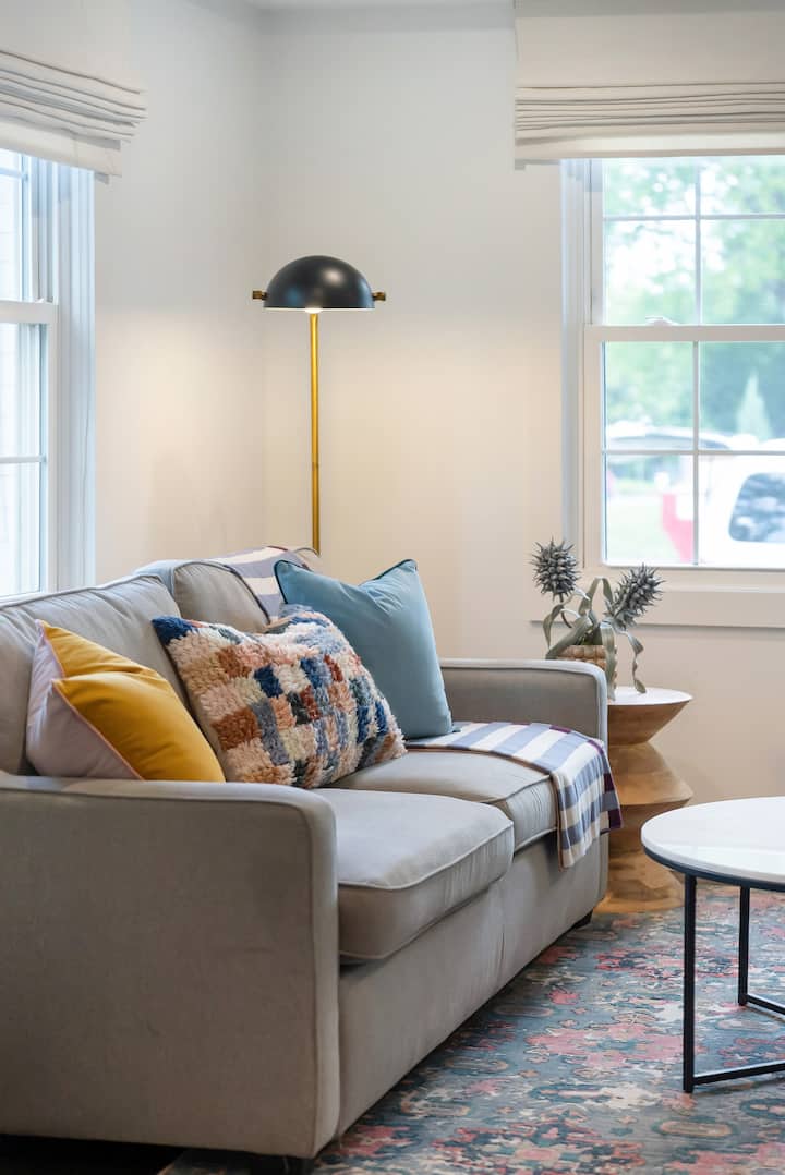 Queen Cottage + Putting Green – Ada Accessible - Nashville, TN