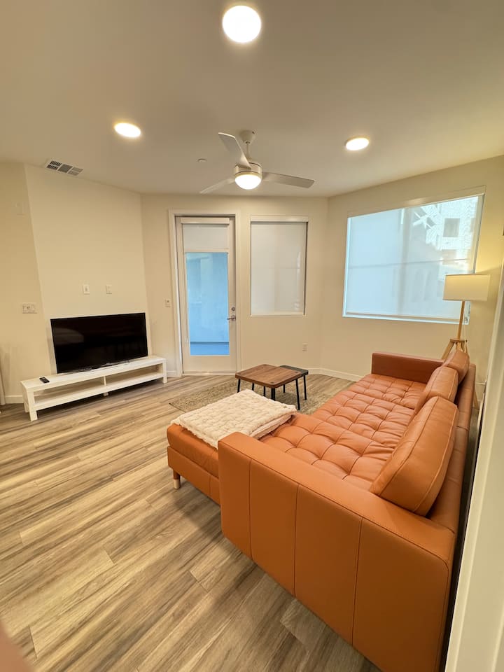 Modern 2br Pool, Gym, Spa 5m To Disneyland - Fullerton