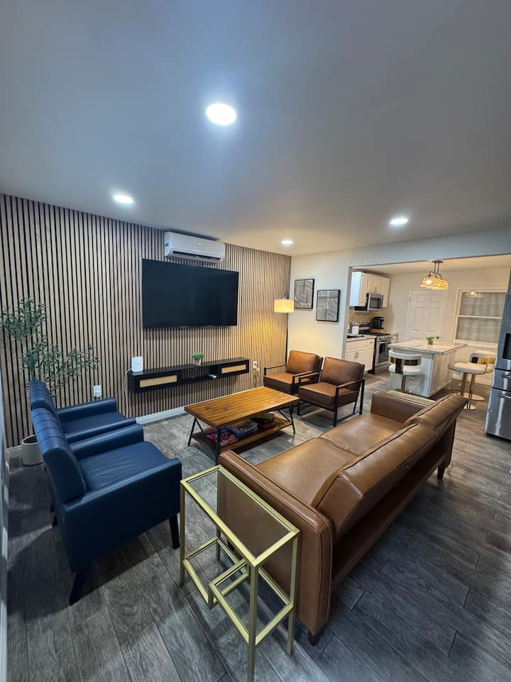 Boho-modern Home + Studio Near Downtown And Beach - Santa Barbara