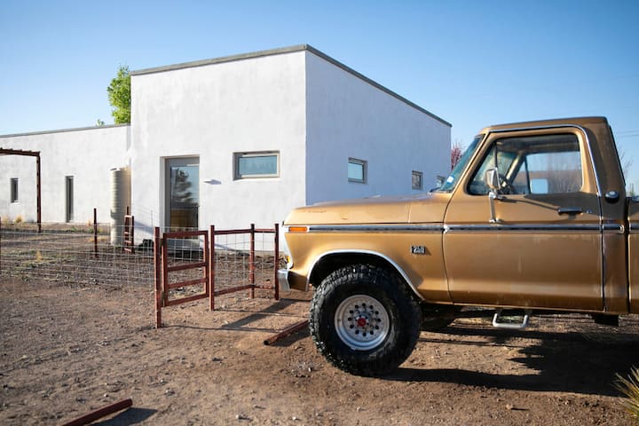 Desert Shadow Casita - Marfa, TX