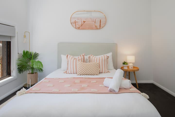 Hilltop Cosy Abode - Mount Hutton