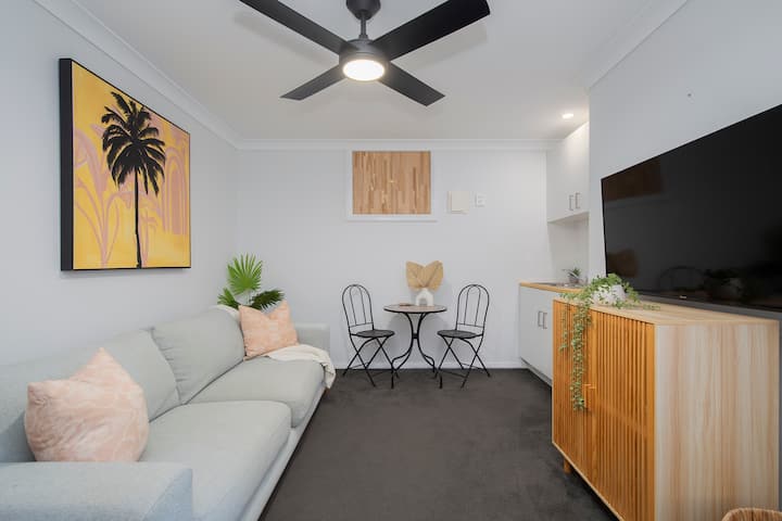 Hilltop Cosy Abode - Newcastle
