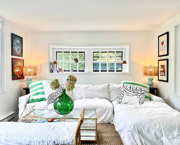 Bellport Captain's Carriage House (2 Floors) - Fire Island, NY