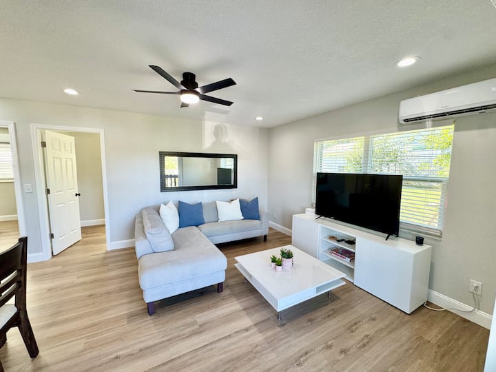 Downtown Clermont Scenic Retreat - Clermont, FL