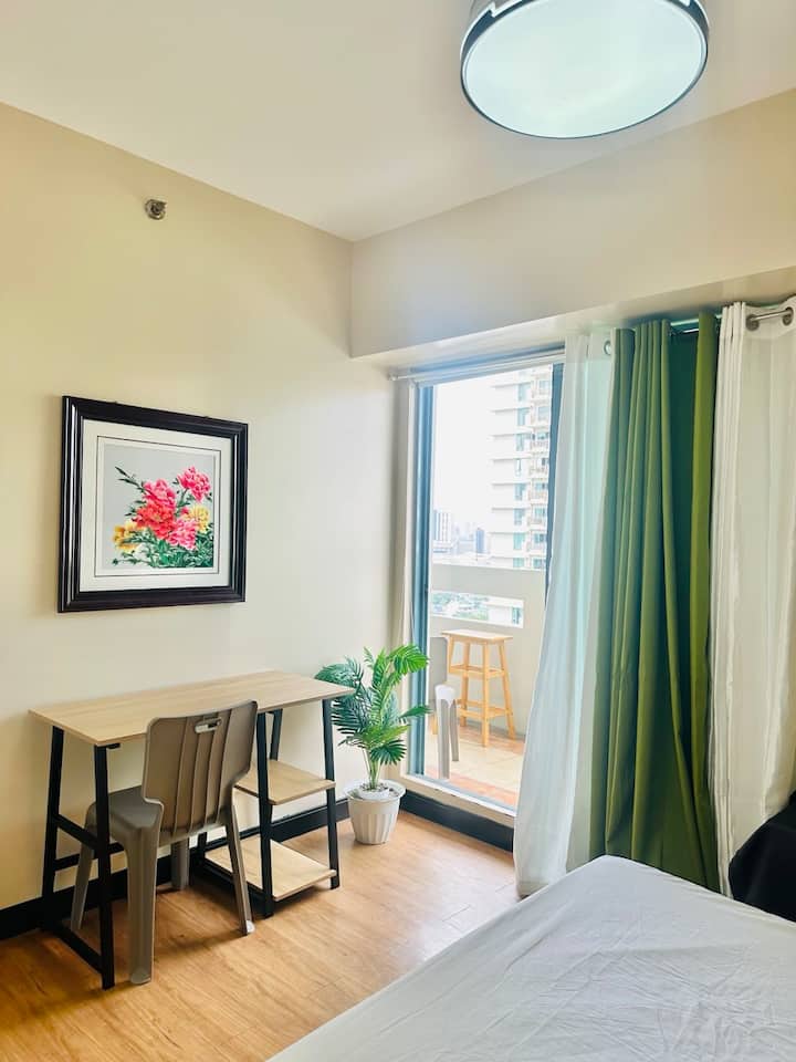 Cozy Modern 2 Bedroom At Tivoli Garden Residences - Makati