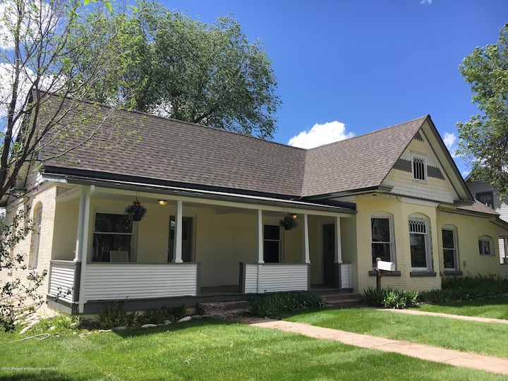 Historic Victorian Cottage In Downtown Rifle - Rifle Gap State Park, Rifle