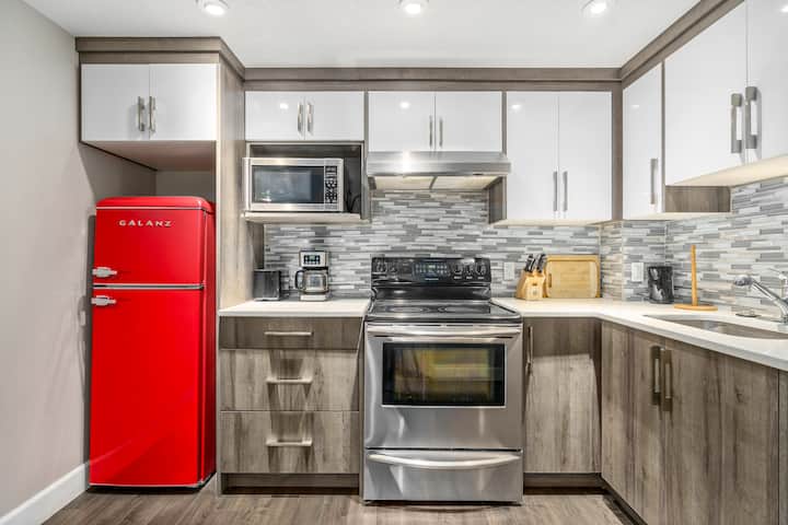 Waterfront Ac | 90 Min Banff | - Airdrie