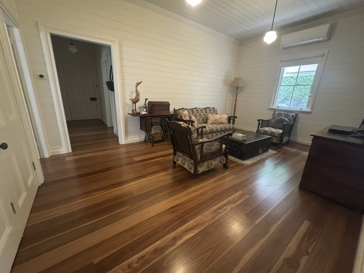 Coville Cottage in Picton's historic heart - Cottages for Rent in ...