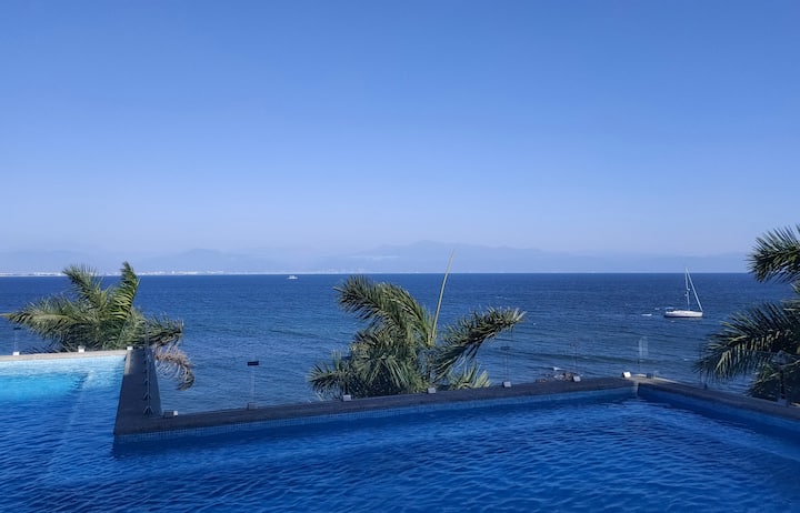 Luxury Oceanfront Condo (Whale Watching Views) - Bucerías