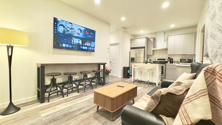 Elegant 1 Br Guest Suite: Full Kitchen & Laundry - San Jose, CA