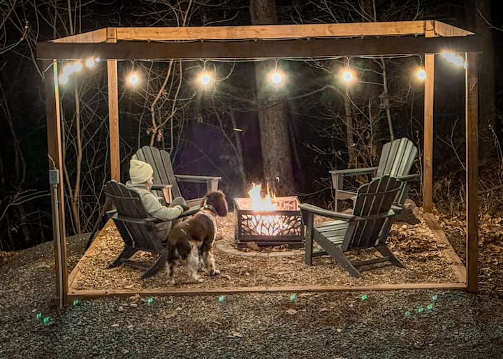 *New* | Hot Tub+fire Pit | Cozy Shenandoah Cabin - Shenandoah, VA
