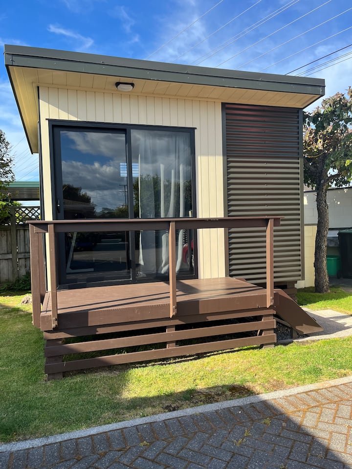 Andrea’s Little Cabin In Otumoetai - Tauranga