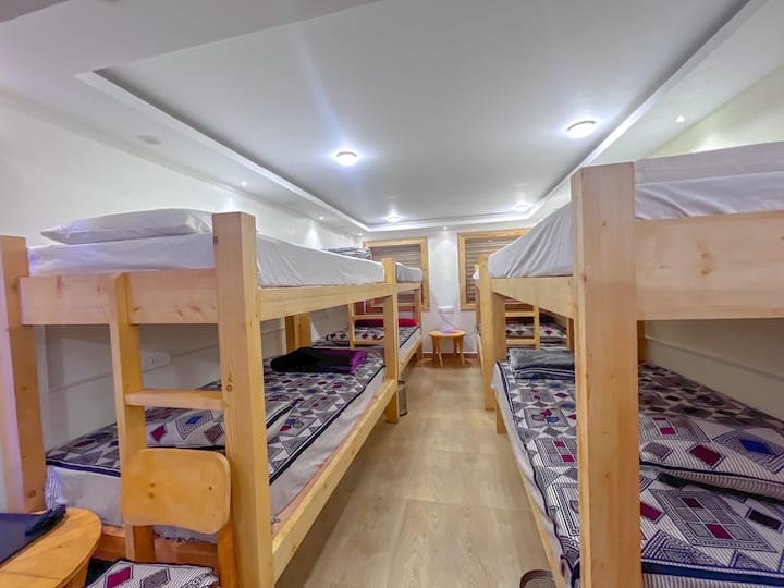 12 Bed Group Room - ウダガマンダラム