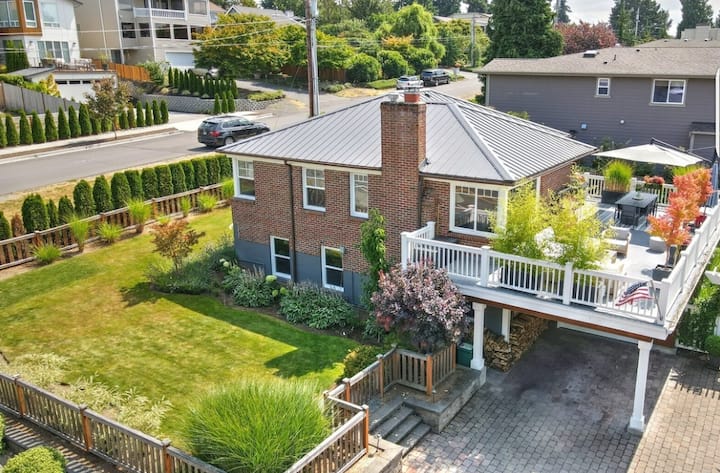 Stunning East Of Market Home W/lake Views Kirkland - Kirkland