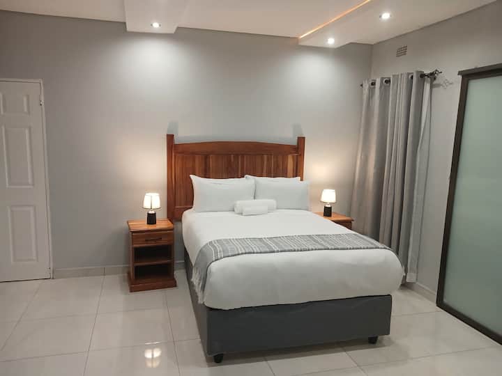 Little Nest 2 - Zimbabwe